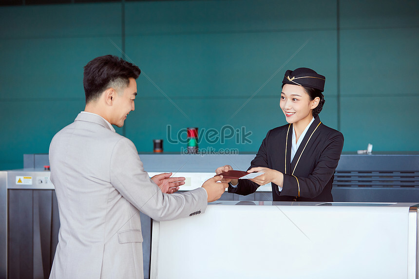 Airport dialogue. Interactive worksheet | TopWorksheets